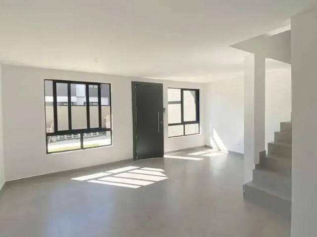 Casa / Sobrado em Condomínio para Venda em Curitiba/PR Xaxim 3 Quartos