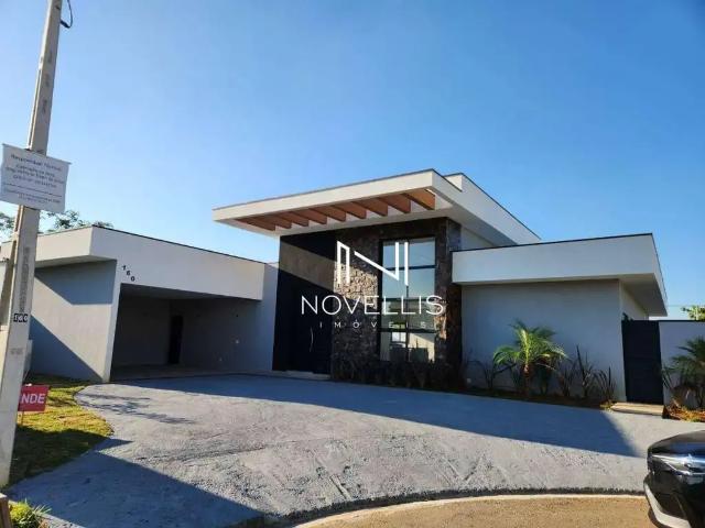 Casa / Sobrado em Condomínio para Venda em Caçapava/SP Condomínio Terras do Vale 4 Quartos