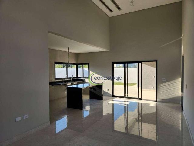 Casa / Sobrado em Condomínio para Venda em Caçapava/SP Condomínio Terras do Vale 4 Quartos