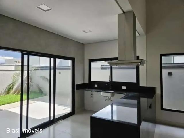 Casa / Sobrado em Condomínio para Venda em Caçapava/SP Condomínio Terras do Vale 3 Quartos