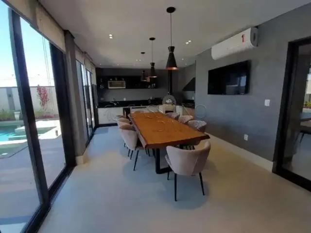 Casa / Sobrado em Condomínio para Venda em Caçapava/SP Condomínio Terras do Vale 3 Quartos