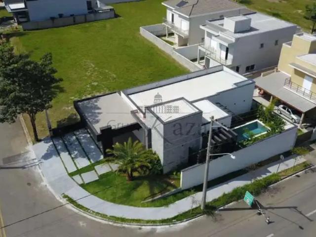 Casa / Sobrado em Condomínio para Venda em Caçapava/SP Condomínio Terras do Vale 3 Quartos