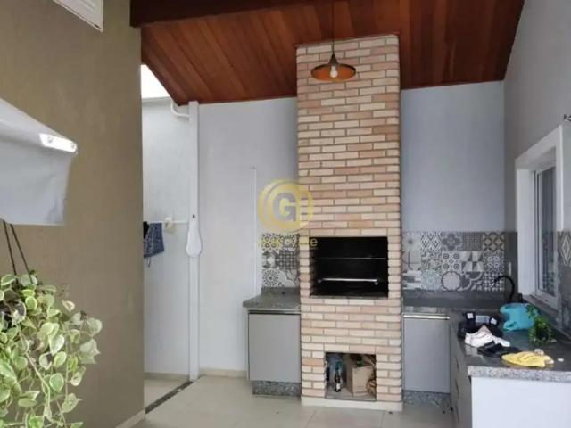Casa / Sobrado em Condomínio para Venda em Caçapava/SP Condomínio Terras do Vale 3 Quartos