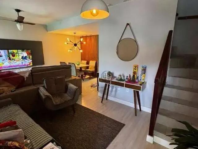 Casa / Sobrado em Condomínio para Venda em Cabo Frio/RJ Ogiva 3 Quartos