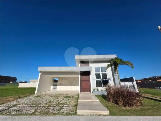 Casa / Sobrado em Condomínio para Venda em Cabo Frio/RJ Ogiva 3 Quartos