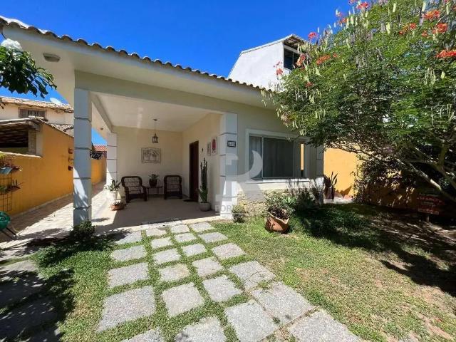 Casa / Sobrado em Condomínio para Venda em Cabo Frio/RJ Ogiva 3 Quartos