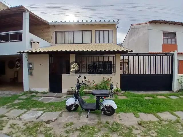 Casa / Sobrado em Condomínio para Venda em Cabo Frio/RJ Braga 4 Quartos