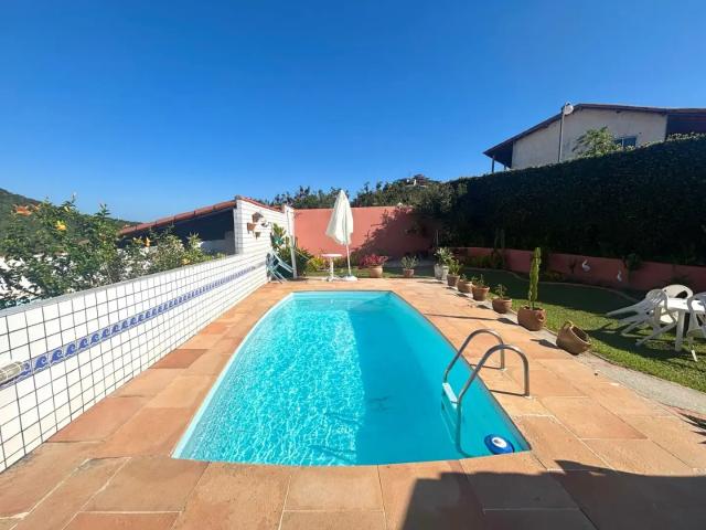 Casa / Sobrado em Condomínio para Venda em Cabo Frio/RJ Caminho de Búzios 3 Quartos