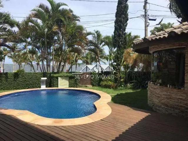 Casa / Sobrado em Condomínio para Venda em Cabo Frio/RJ Centro 4 Quartos