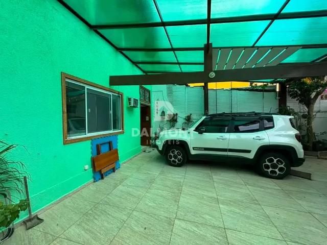 Casa / Sobrado em Condomínio para Venda em Cabo Frio/RJ Centro 8 Quartos