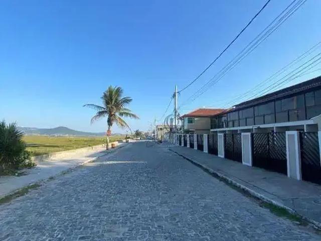 Casa / Sobrado em Condomínio para Venda em Cabo Frio/RJ Foguete 3 Quartos
