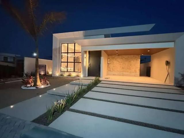 Casa / Sobrado em Condomínio para Venda em Cabo Frio/RJ Guriri 3 Quartos