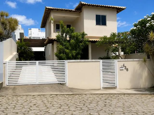 Casa / Sobrado em Condomínio para Venda em Cabo Frio/RJ Guriri 3 Quartos