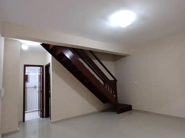 Casa / Sobrado em Condomínio para Venda em Cabo Frio/RJ Jardim Flamboyant 2 Quartos