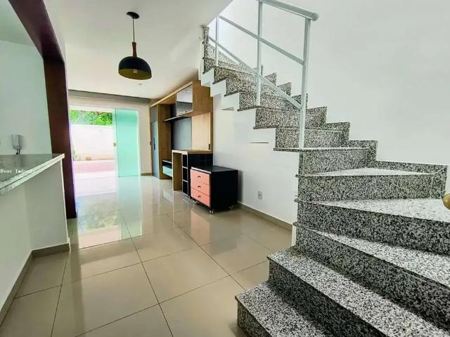 Casa / Sobrado em Condomínio para Venda em Cabo Frio/RJ Palmeiras 4 Quartos