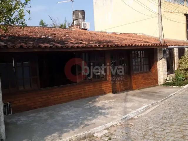 Casa / Sobrado em Condomínio para Venda em Cabo Frio/RJ Palmeiras 4 Quartos