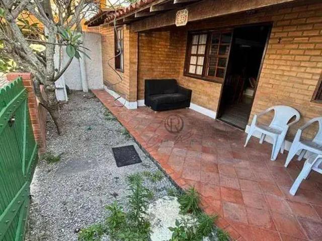 Casa / Sobrado em Condomínio para Venda em Cabo Frio/RJ Palmeiras 2 Quartos