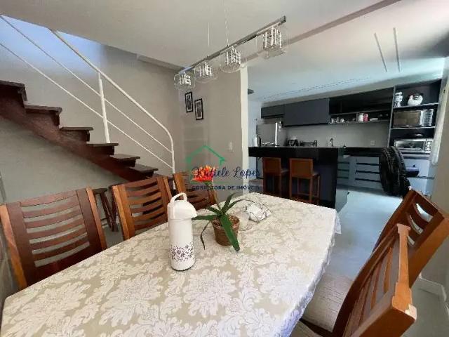 Casa / Sobrado em Condomínio para Venda em Cabo Frio/RJ Palmeiras 3 Quartos