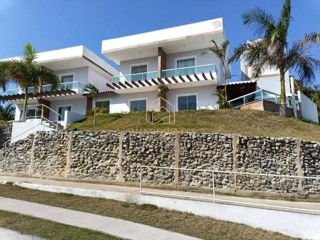 Casa / Sobrado em Condomínio para Venda em Cabo Frio/RJ Peró 2 Quartos