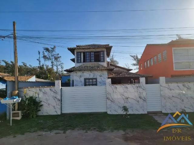 Casa / Sobrado em Condomínio para Venda em Cabo Frio/RJ Unamar 3 Quartos