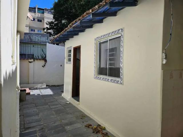 Casa / Sobrado em Condomínio para Venda em Cabo Frio/RJ Vila Nova 3 Quartos