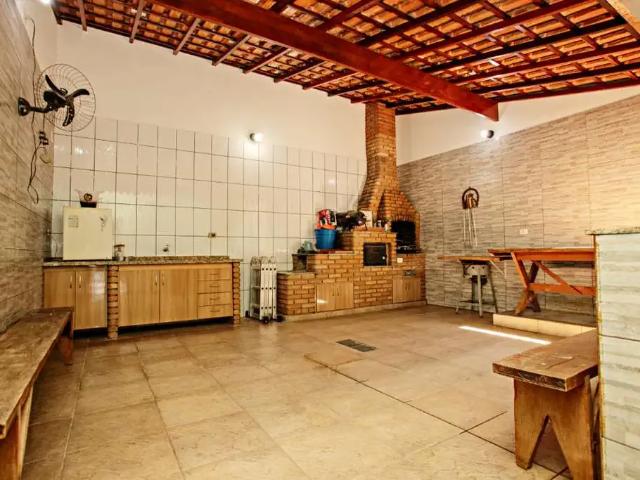 Casa / Sobrado em Condomínio para Venda em Caieiras/SP Serpa 4 Quartos