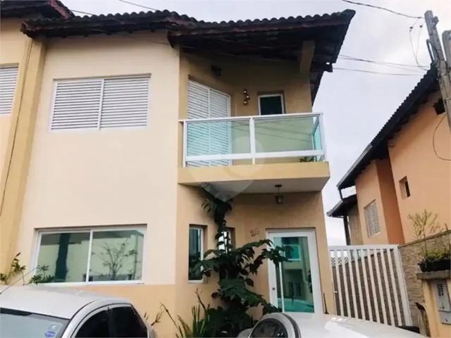 Casa / Sobrado em Condomínio para Venda em Cajamar/SP Santa Terezinha Jordanésia 3 Quartos