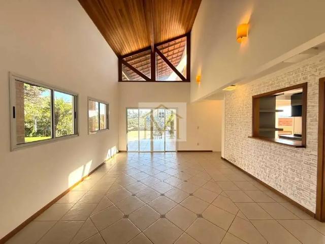 Casa / Sobrado em Condomínio para Venda em Cajamar/SP Serra dos Lagos Jordanésia 3 Quartos