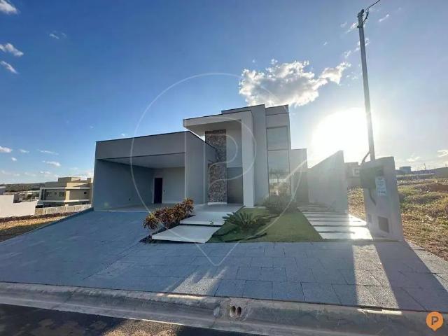 Casa / Sobrado em Condomínio para Venda em Caldas Novas/GO Cidade das Flores 3 Quartos