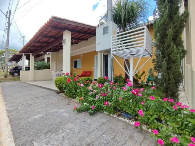 Casa / Sobrado em Condomínio para Venda em Caldas Novas/GO Lagoa Quente 4 Quartos