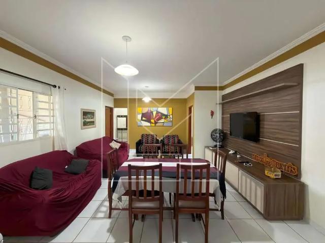 Casa / Sobrado em Condomínio para Venda em Caldas Novas/GO Residencial Village 4 Quartos