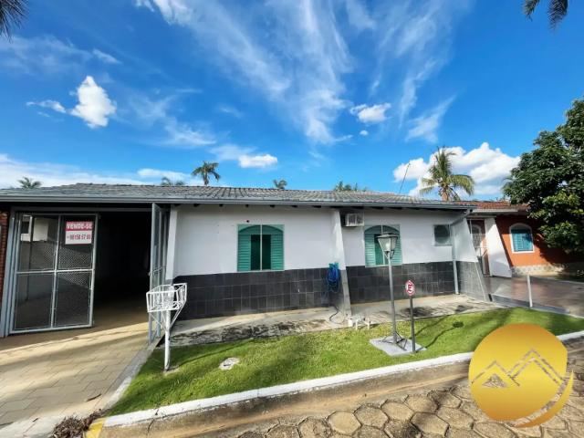 Casa / Sobrado em Condomínio para Venda em Caldas Novas/GO Saint Germaim 3 Quartos