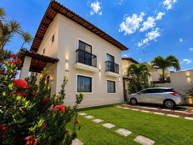 Casa / Sobrado em Condomínio para Venda em Camaçari/BA Abrantes 3 Quartos