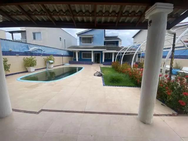 Casa / Sobrado em Condomínio para Venda em Camaçari/BA Abrantes 4 Quartos