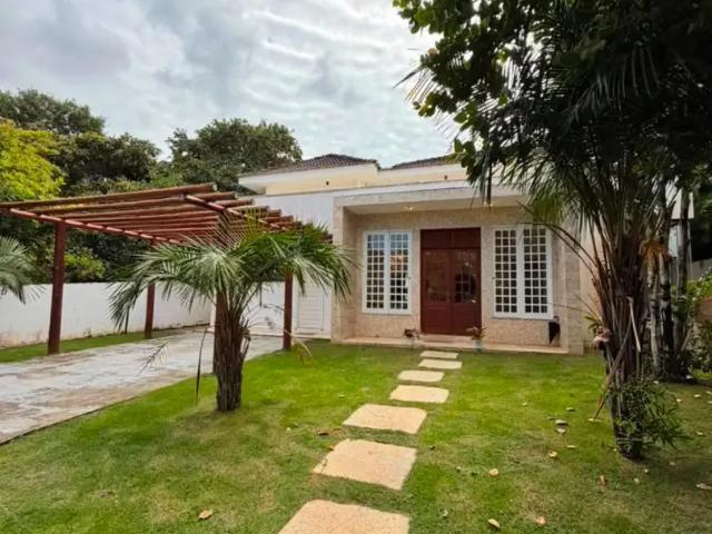 Casa / Sobrado em Condomínio para Venda em Camaçari/BA Abrantes 4 Quartos