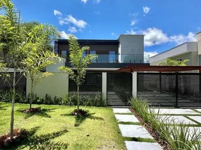 Casa / Sobrado em Condomínio para Venda em Camaçari/BA Alphaville Abrantes 5 Quartos