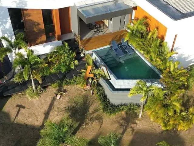Casa / Sobrado em Condomínio para Venda em Camaçari/BA Alphaville Abrantes 5 Quartos