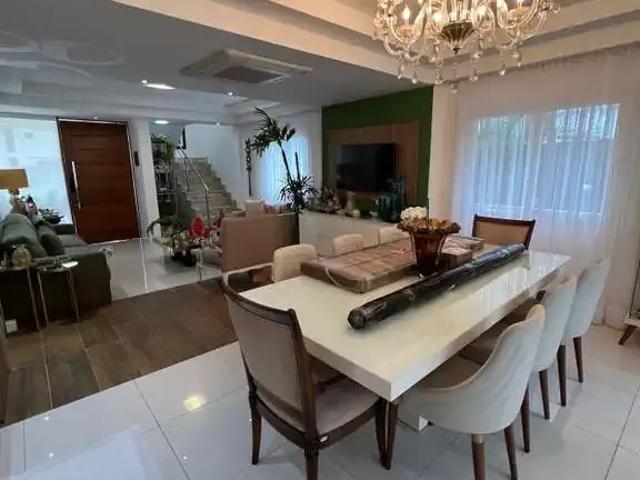 Casa / Sobrado em Condomínio para Venda em Camaçari/BA Alphaville Abrantes 6 Quartos