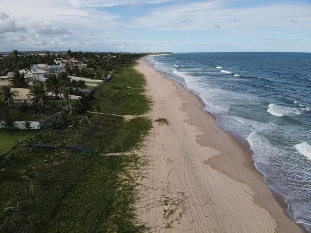 Casa / Sobrado em Condomínio para Venda em Camaçari/BA Barra do Jacuípe 6 Quartos