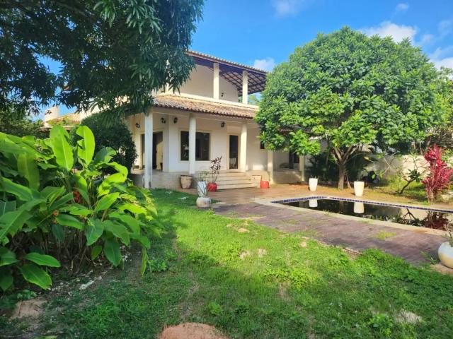 Casa / Sobrado em Condomínio para Venda em Camaçari/BA Busca Vida 5 Quartos