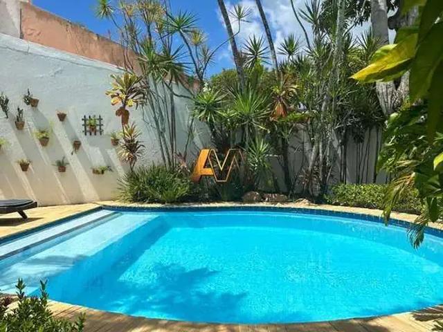 Casa / Sobrado em Condomínio para Venda em Camaçari/BA Guarajuba 5 Quartos