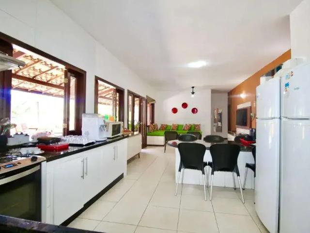 Casa / Sobrado em Condomínio para Venda em Camaçari/BA Guarajuba 5 Quartos