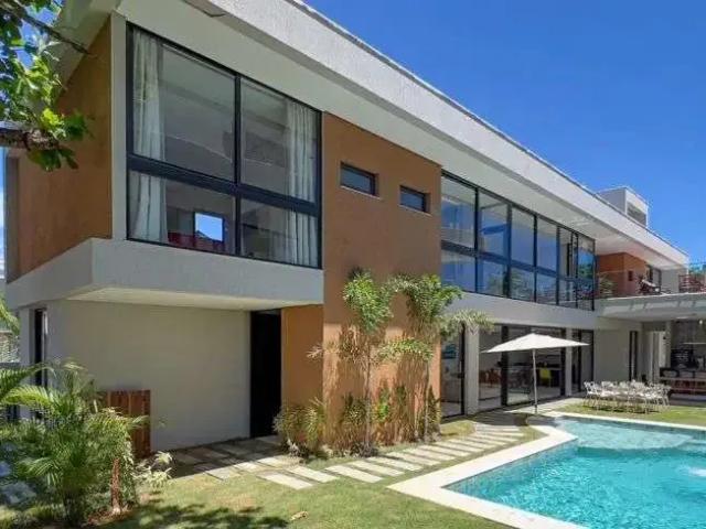 Casa / Sobrado em Condomínio para Venda em Camaçari/BA Guarajuba 5 Quartos