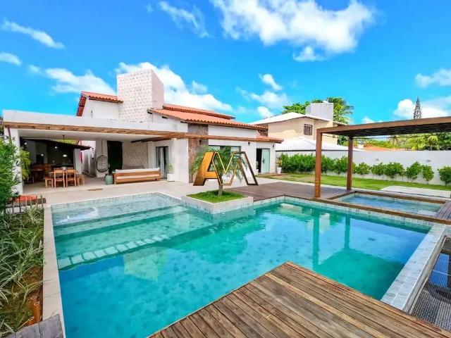 Casa / Sobrado em Condomínio para Venda em Camaçari/BA Guarajuba 6 Quartos