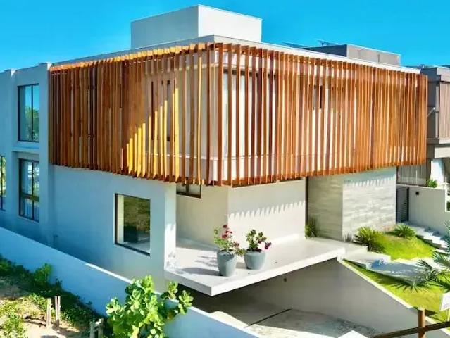 Casa / Sobrado em Condomínio para Venda em Camaçari/BA Guarajuba 7 Quartos