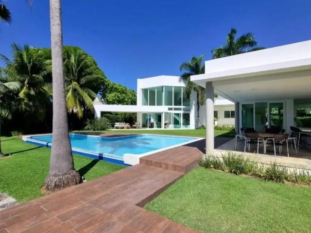 Casa / Sobrado em Condomínio para Venda em Camaçari/BA Interlagos 4 Quartos