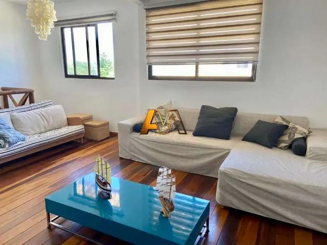 Casa / Sobrado em Condomínio para Venda em Camaçari/BA Monte Gordo 3 Quartos