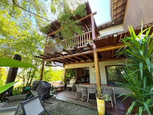 Casa / Sobrado em Condomínio para Venda em Camaçari/BA Monte Gordo 3 Quartos
