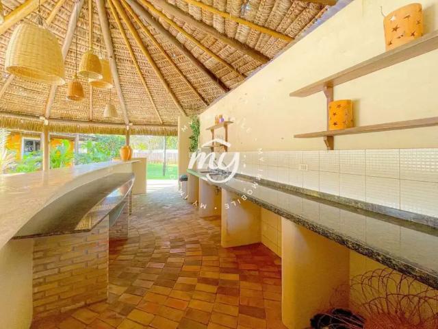 Casa / Sobrado em Condomínio para Venda em Camaçari/BA Monte Gordo 2 Quartos