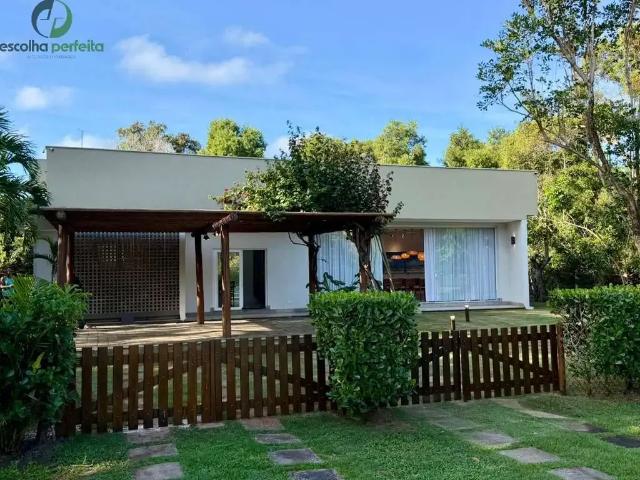 Casa / Sobrado em Condomínio para Venda em Camaçari/BA Monte Gordo 8 Quartos